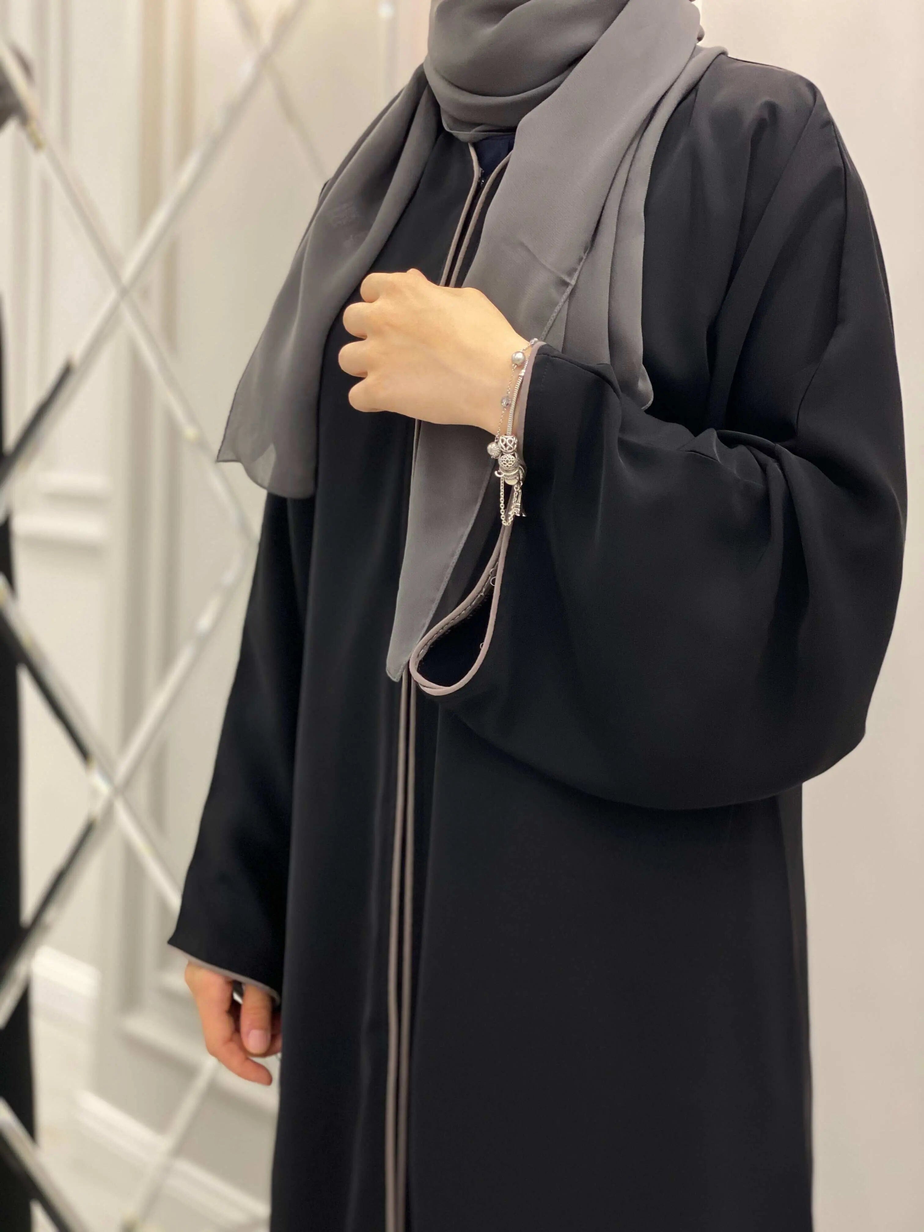 Hubab Abaya